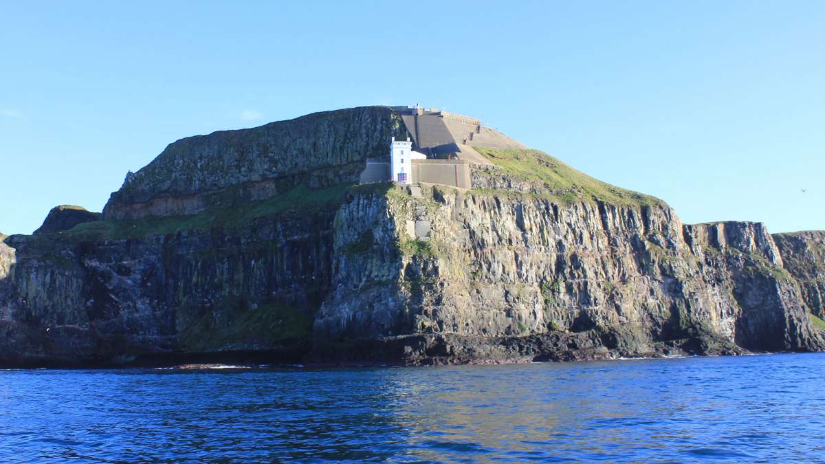 Rathlin-West-Lighthouse,-The-Bull - Abhainn Cruises